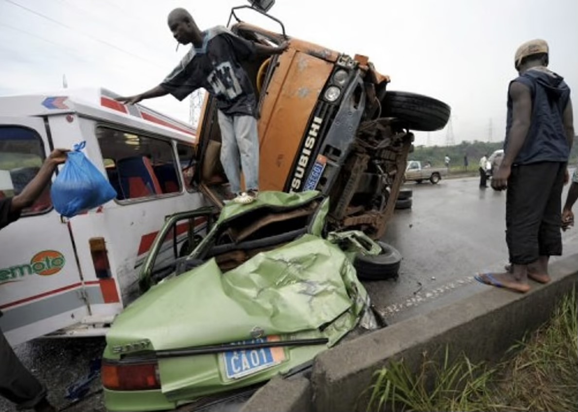 Côte d’Ivoire : une collision entre un camion et un minibus fait au moins six morts