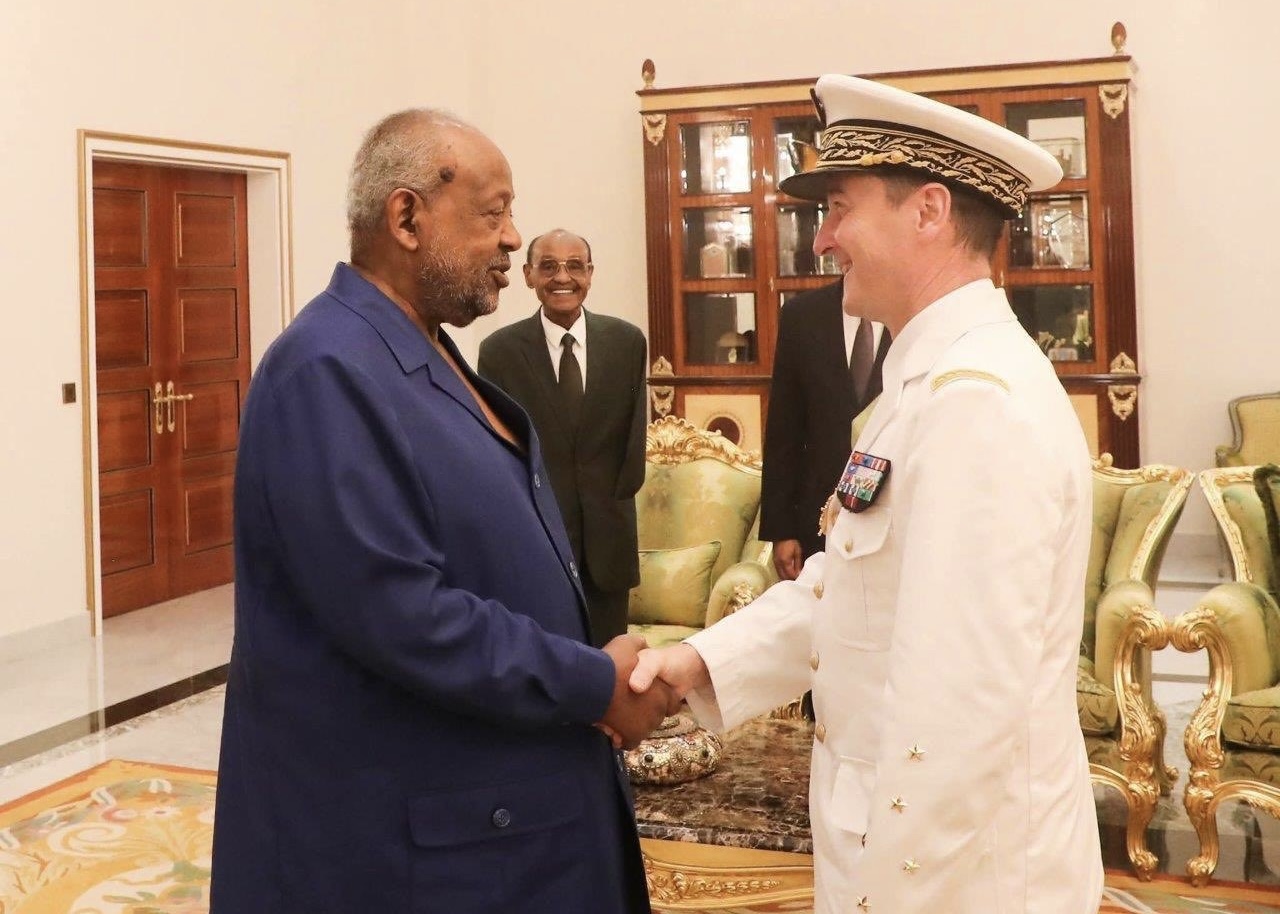 Djibouti–France : le général Fabien Mandon reçu par le président Guelleh