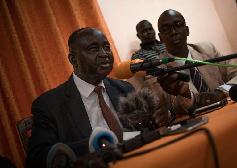 Centrafrique: "rien ne m'empêche d'être candidat", dixit François Bozizé